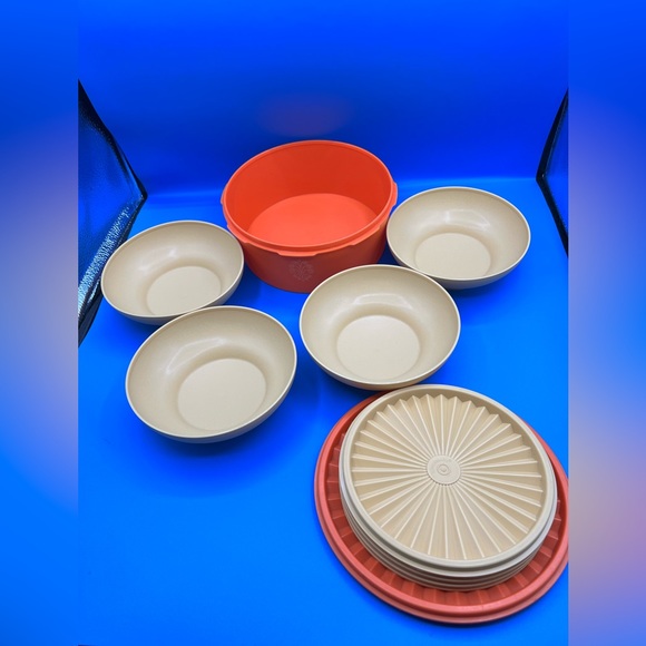 Tupperware | Dining | Tupperware Harvest Gold 4 Bowls With 4 Lids 89 ...